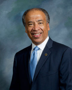 Dean Willie Reed to be Recognized with Award at AVMA Convention ...