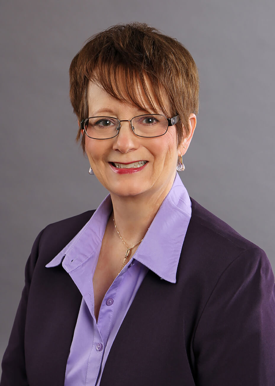 List of 22 Extraordinary Women Veterinarians Includes PVM’s Dr. Ellen ...